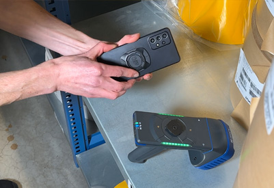 RFID sled: UHF reader for smartphones and tablets